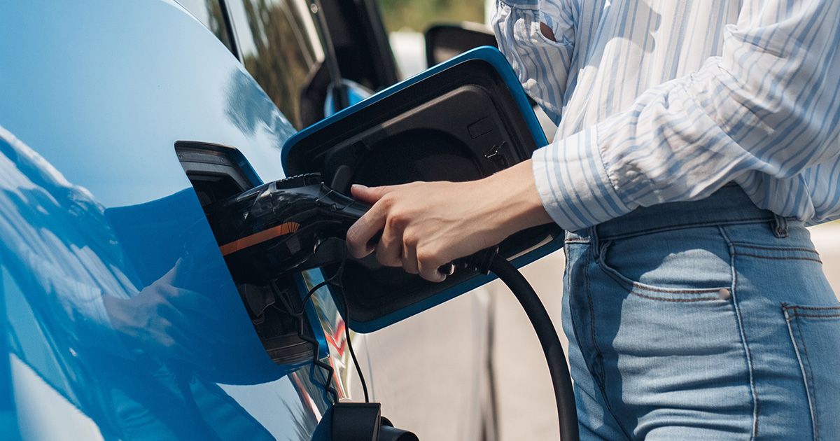 How Does an Electric Car Engine Work? Let's clarify | Eni Plenitude